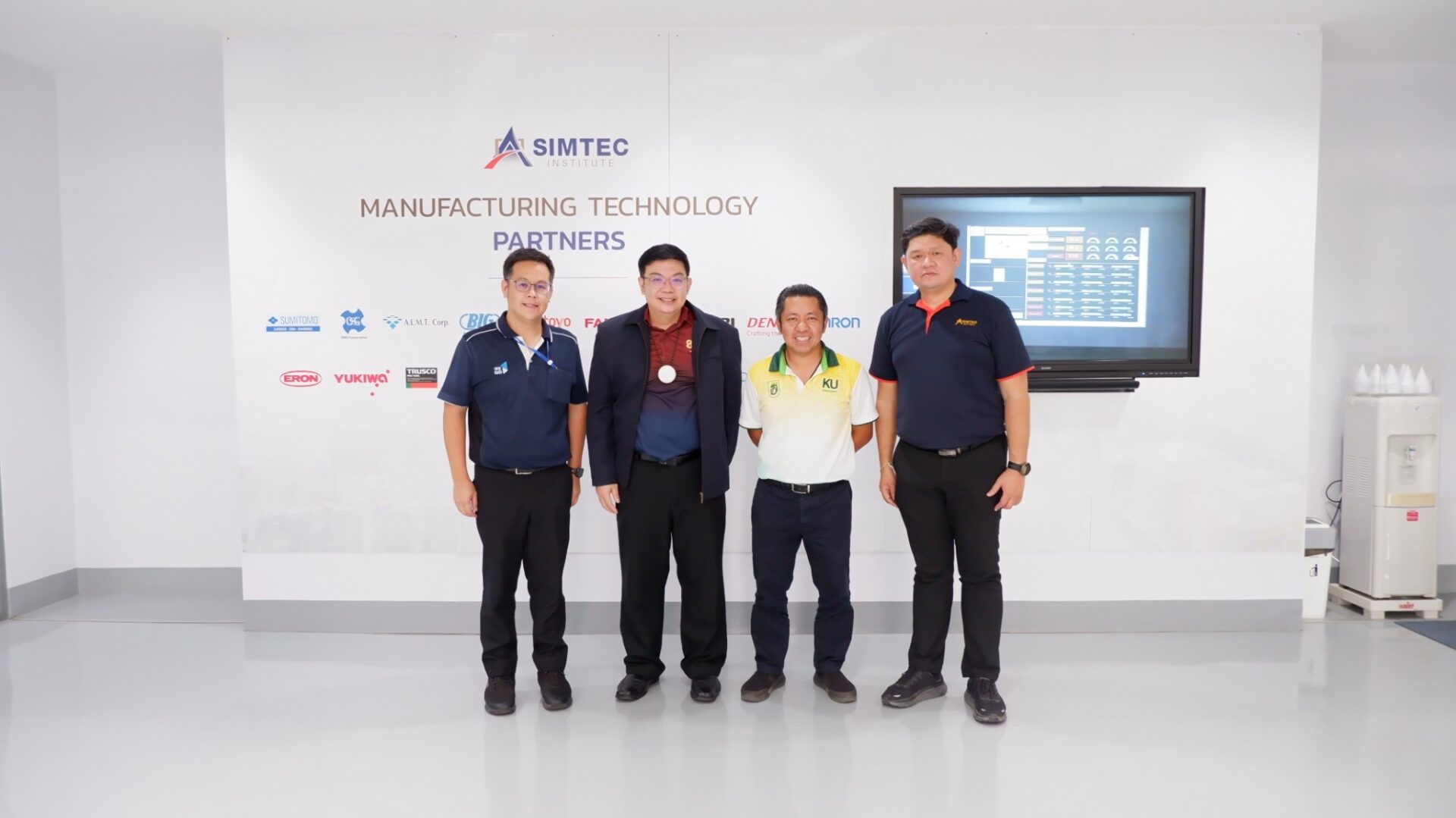 SIMTEC ต้อนรับผู้ช่วยคณบดี มหาวิทยาลัยเกษตรศาสตร์ - Sumipol